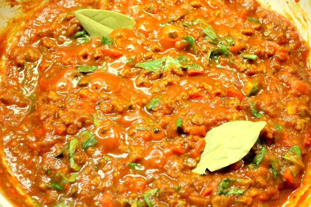 Vegan spaghetti Bolognese | Tajinny.com